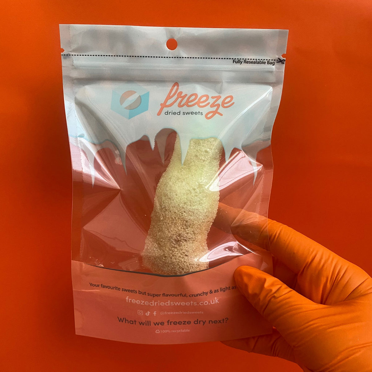 Fizzy Lime Cola Bottles 1 Piece - Freeze Dried Sweets– Sweet Mouthful Mixes